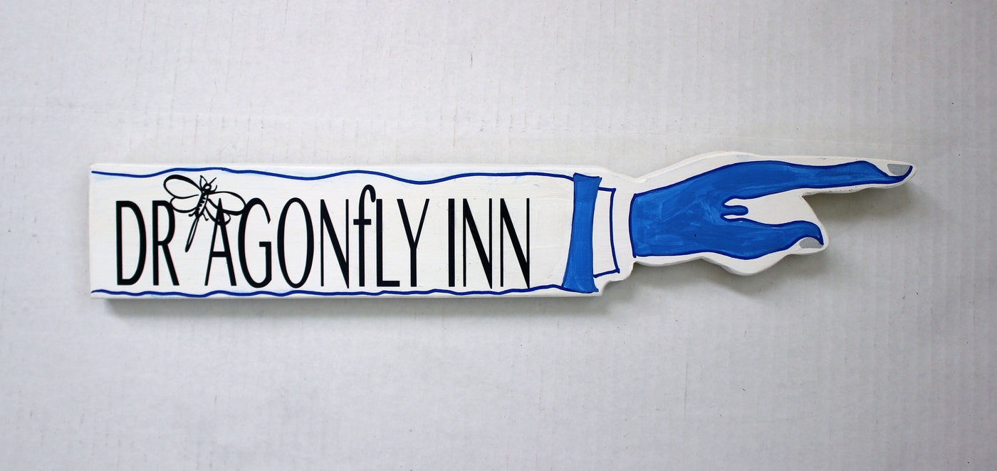 stars and hollows wooden pointy sign – Pretty Clever Words